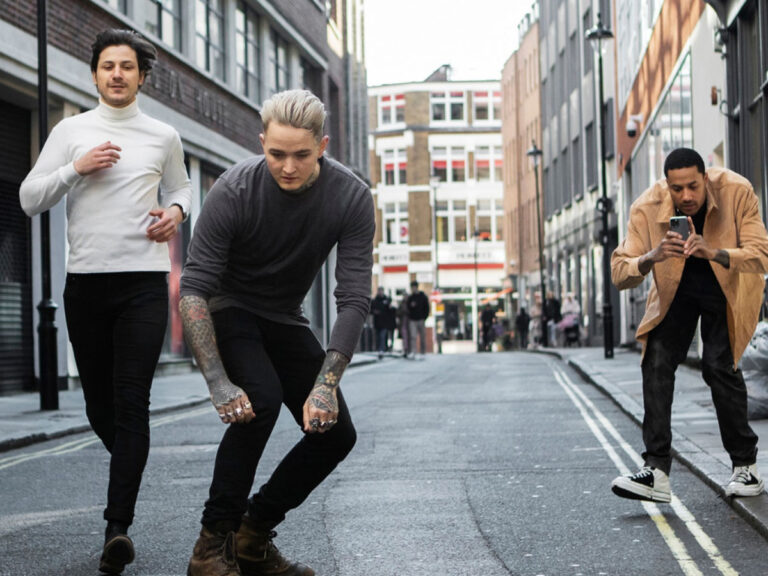 10 Contoh Kata Awalan KPTS Luluh dan Tidak Luluh - pandalungan.id